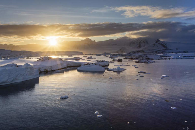 Experts Believe 'Ocean Storms' Under Antarctic Ice May Accelerate ...