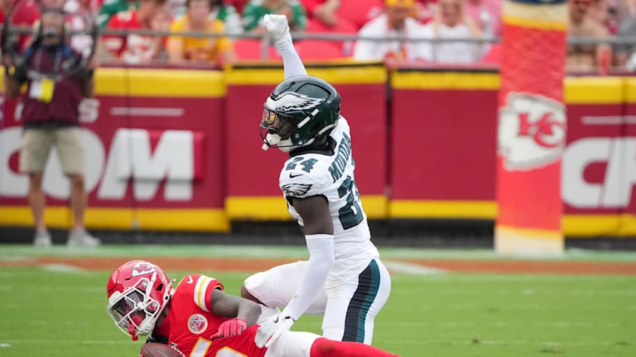 Eagles Rookies Shine On Defense, Led By Drew Mukuba in 20-17 Win Over ...