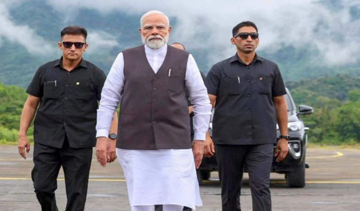 Prime Minister Modi Commends Armed Forces at Joint Commander Conference