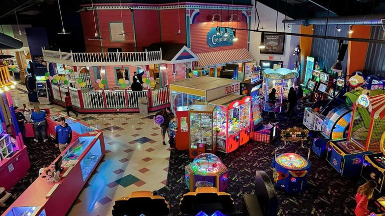 Ohio's Underrated Town Near Cleveland Has Waterfalls, A Unique Shopping ...