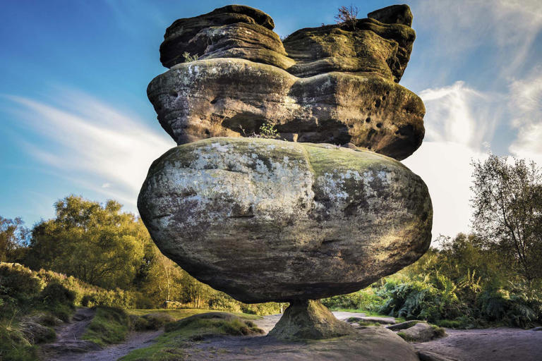 The Real Rock Stars Mapped Walks To Amazing Rock Formations
