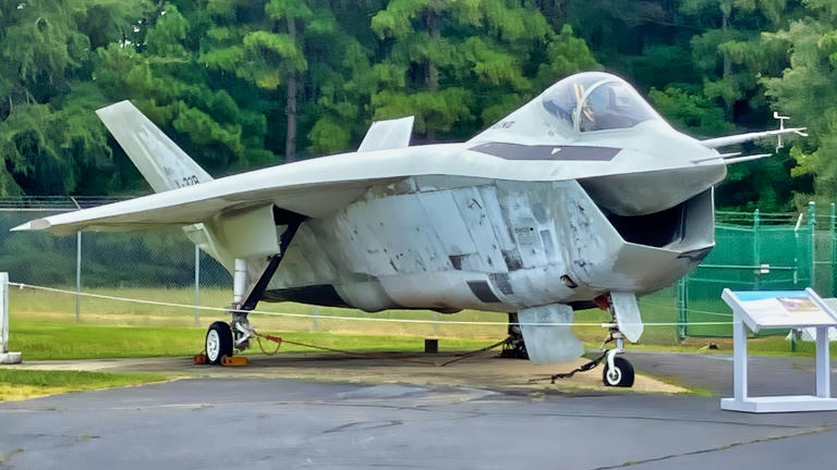 The Boeing X-32 Stealth Fighter’s Flight to Failure