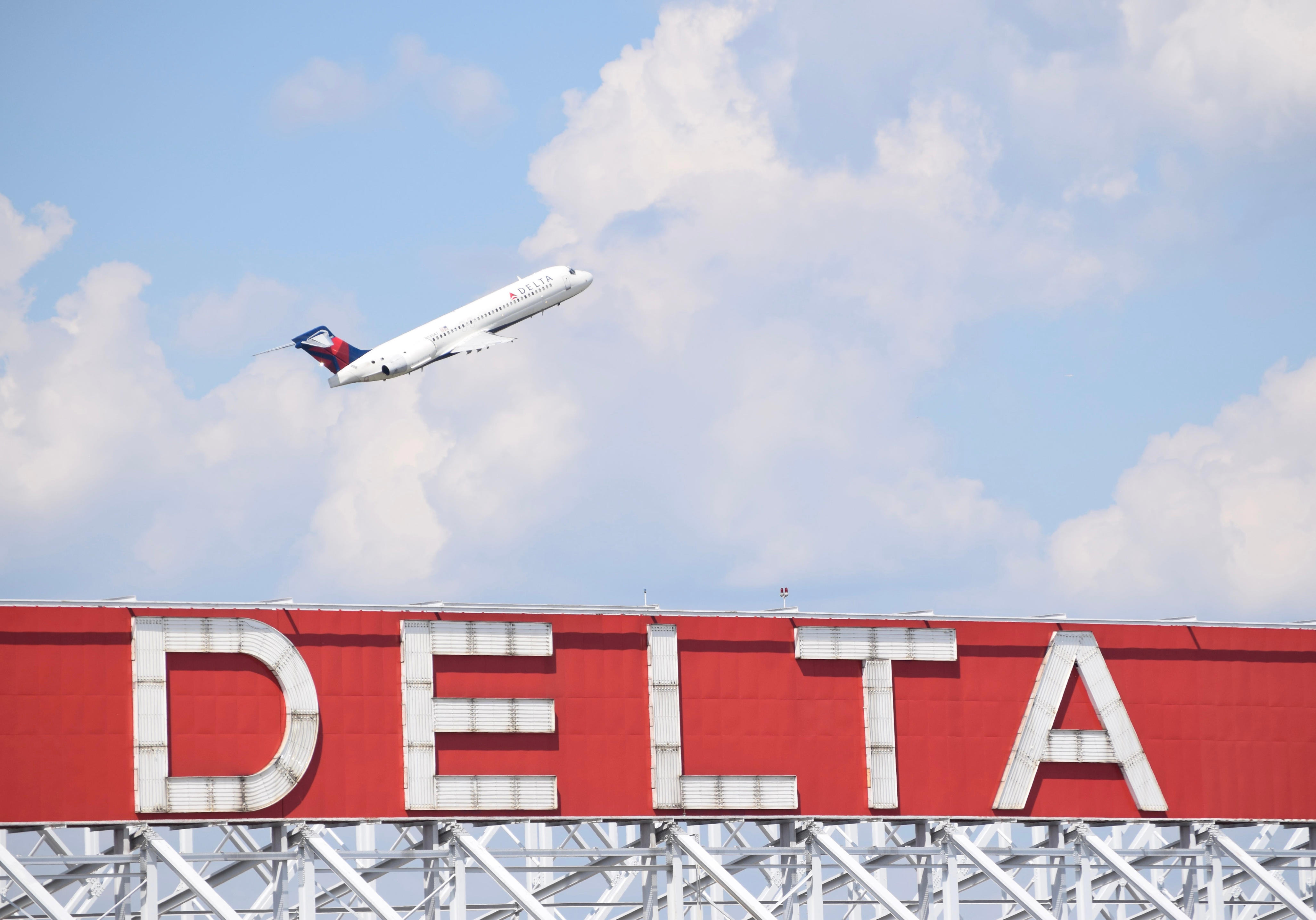 How to save on Thanksgiving travel: Here's when to get the cheapest ...