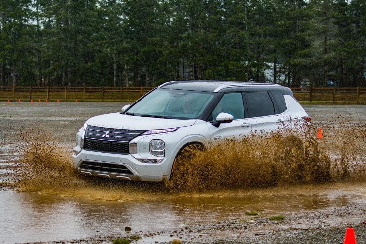 Mitsubishi Releases Rugged 2025 Outlander Trail Edition