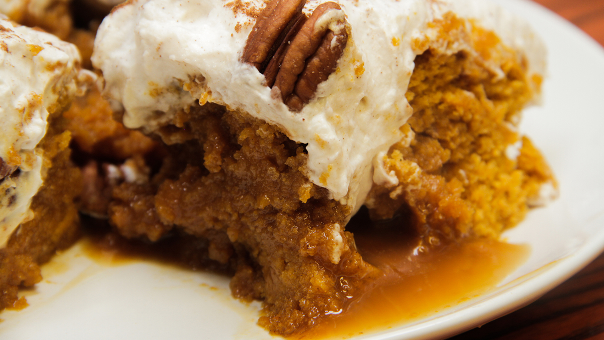 Pumpkin Pie Poke Cake