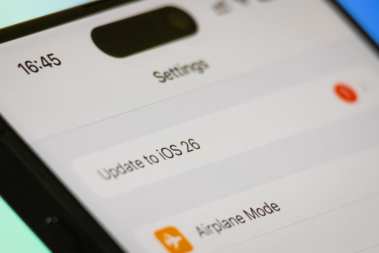 iOS 26 ya disponible para su descarga: Apple revoluciona su sistema ...