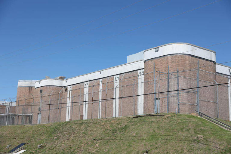 Man accused of funneling guns to youth, gangs in Macon. He's arrested