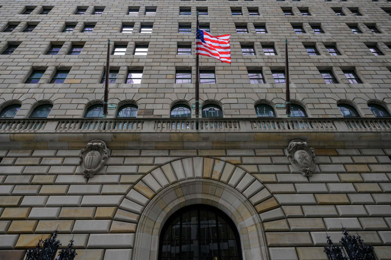 New York manufacturing activity expands modestly