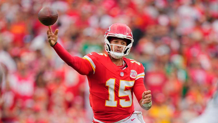 Top 3 Chiefs Performers From Loss to Eagles