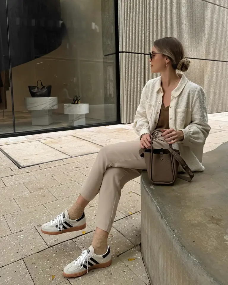 12 looks con Adidas Samba que combinan con todo