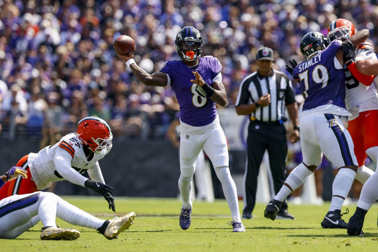 Lamar Jackson moves past Aaron Rodgers to claim the top spot in career ...