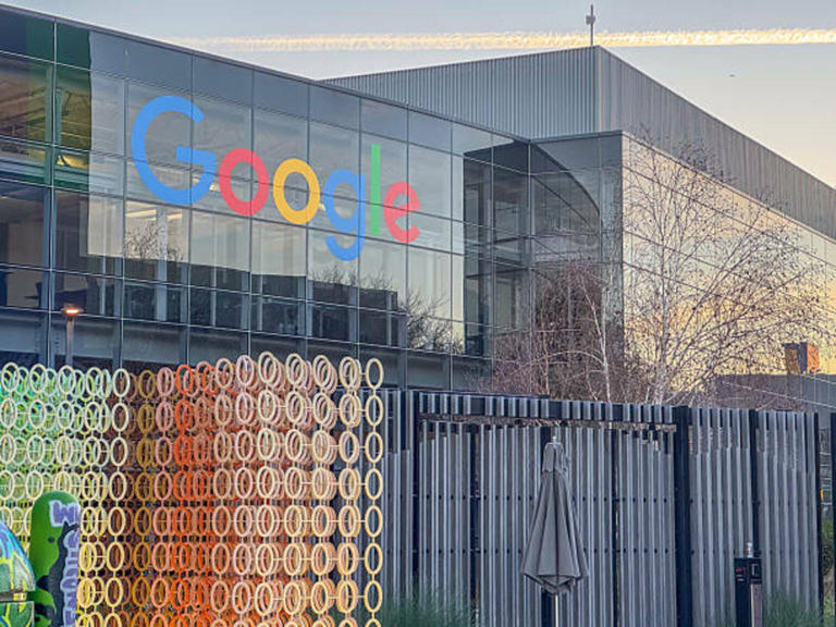 Alphabet hits $3T market cap as Gemini overtakes ChatGPT