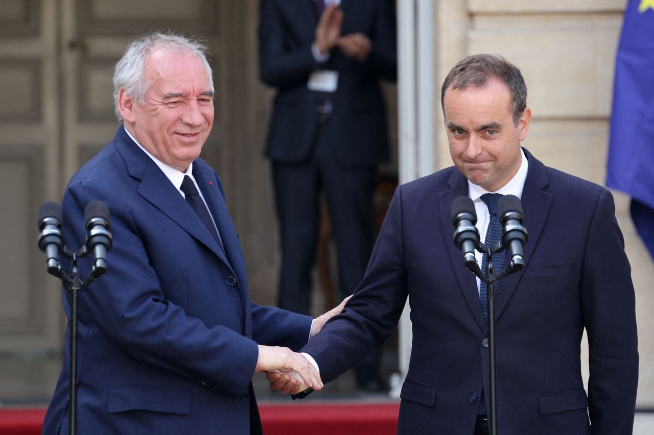 François Bayrou : voici les 3 ministres qu'il emmène avec lui dans sa chute