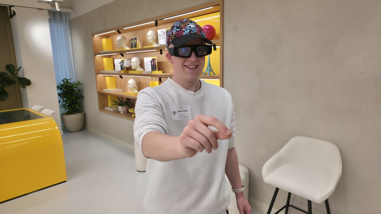 Watch out, Meta – Snap just gave its AR glasses a big upgrade, and I was shocked by how good ...