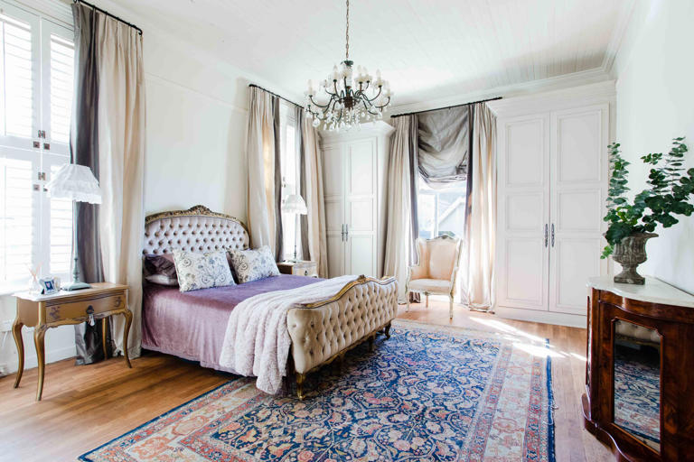 6 Window Treatments That Instantly Make a Room Look "Tacky," Designers Say