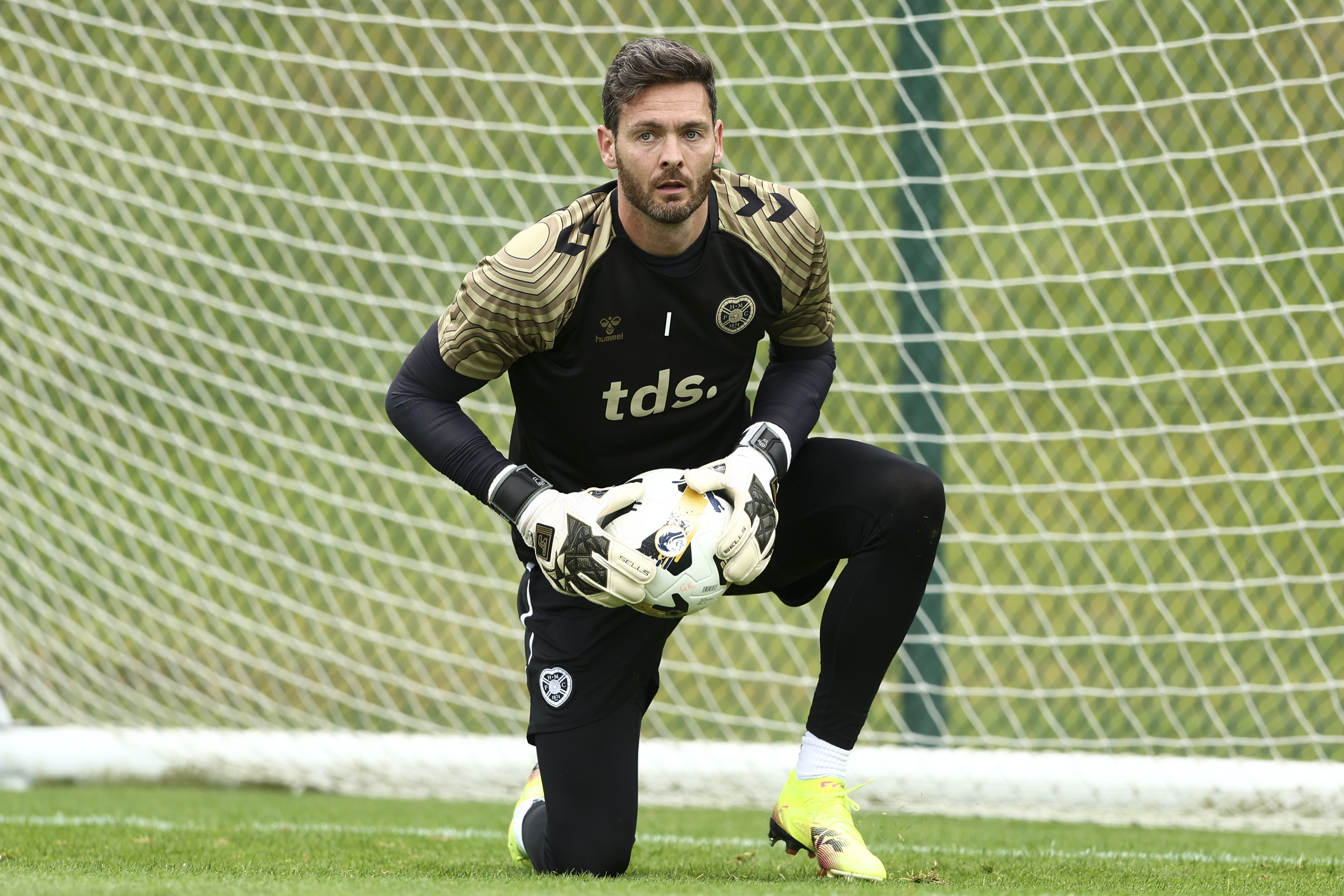 Craig Gordon lays down strong message ahead of Hearts and Scotland ...
