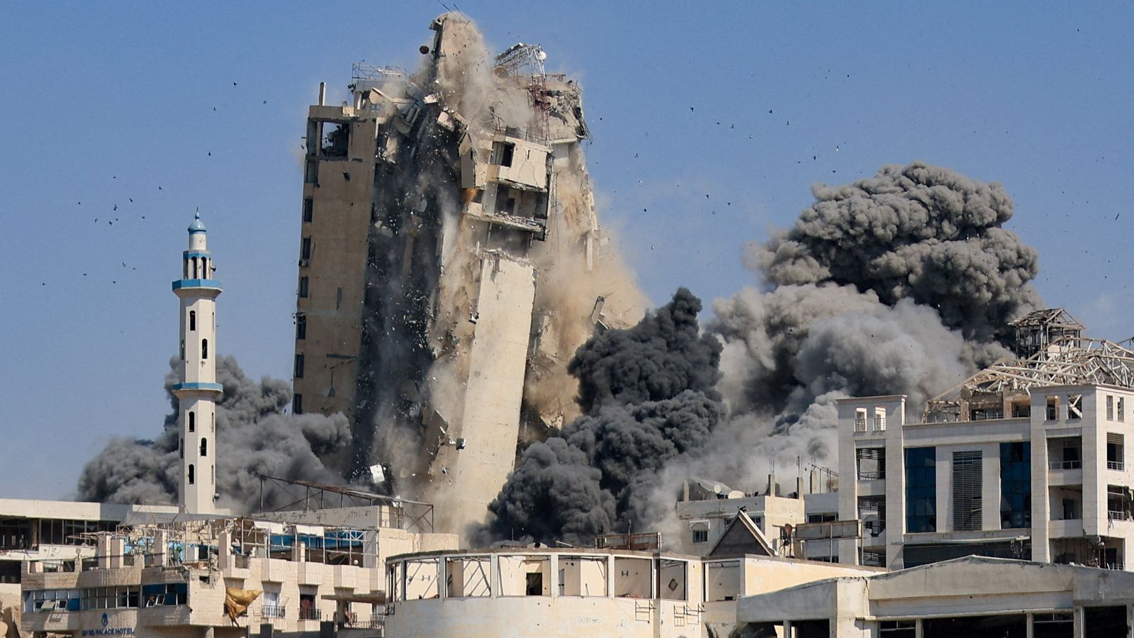 IDF destroys 'tallest building' in Gaza Strip