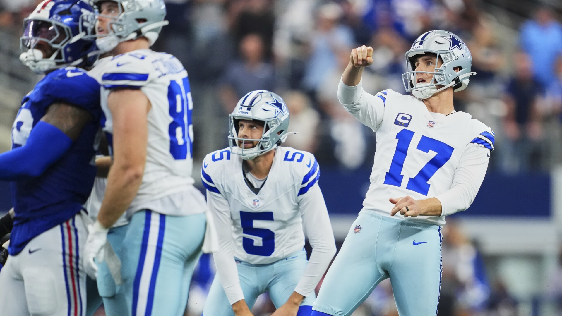 Brian Schottenheimer views Brandon Aubrey's field goal range as around ...