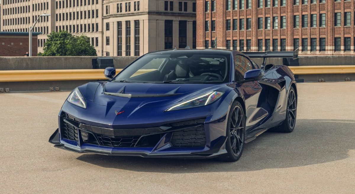Chevrolet Corvette ZR1 2025: la supercar da 1.064 CV che fa discutere ...
