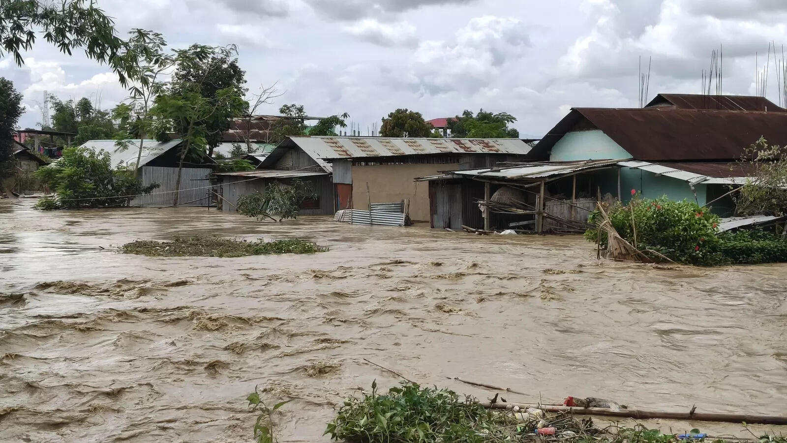 5,000 houses inundated, roads cut off as flash floods & landslides hit ...