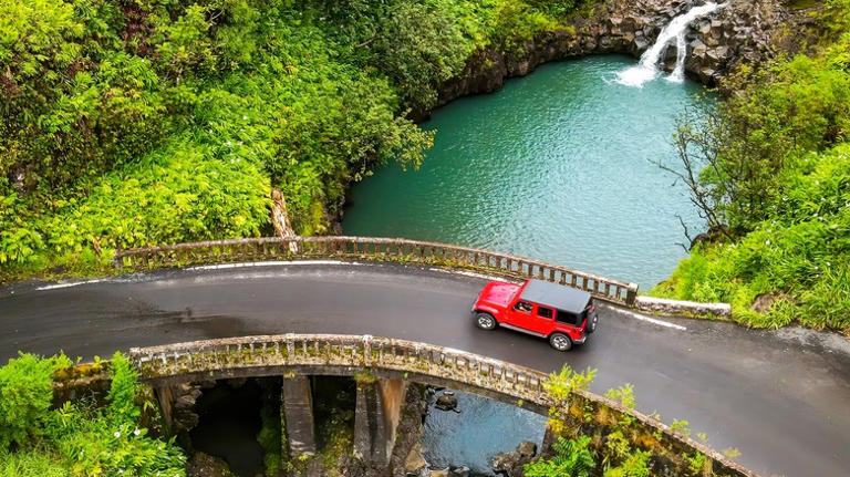 Why Hawaii Has Blue Stop Signs