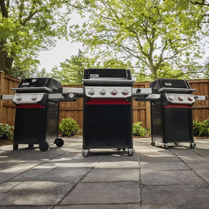 Napoleon Grills vs. Weber: Who Makes the Better Grill in 2025?