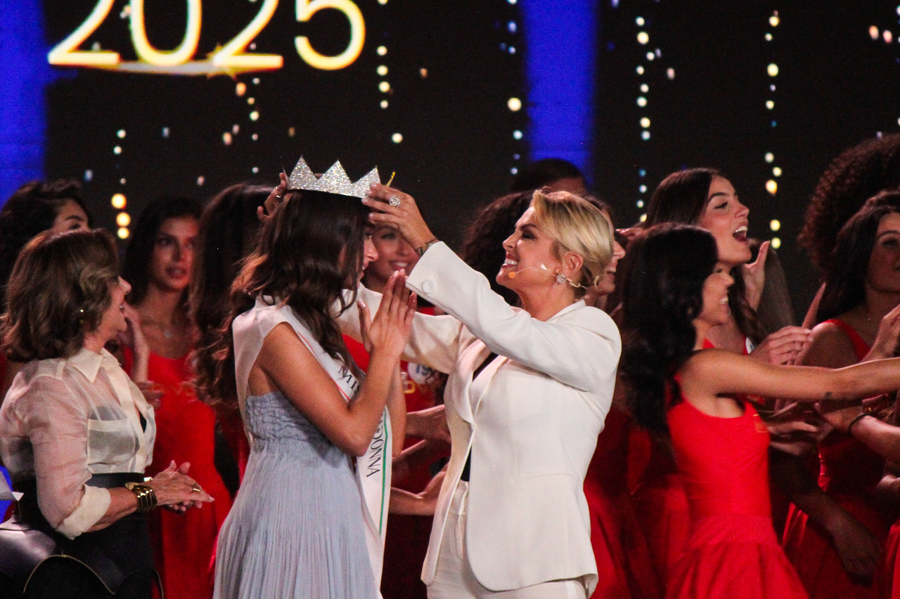 Miss Italia 2025 è Katia Buchicchio dalla Basilicata, la marchigiana ...