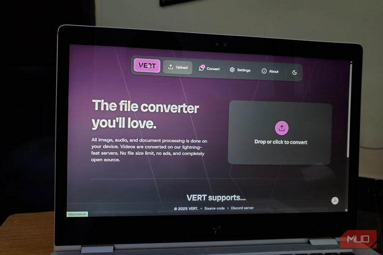 I found a free file converter that never uploads your files anywhere ...