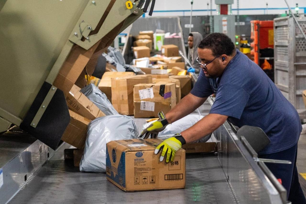 The New Pitfall of Online Shopping: A Surprise Tariff Bill