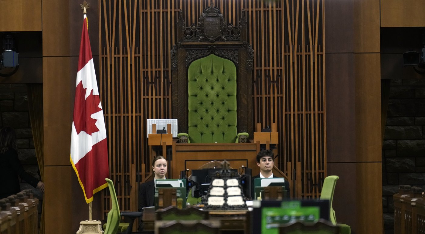 Photo Gallery: Parliament back in session