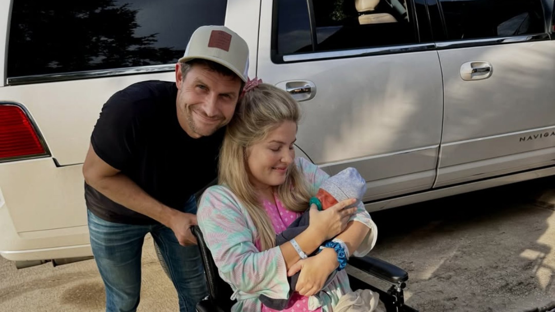 Erin Bates Doesn't Have Function of Her Right Leg After Sepsis Battle