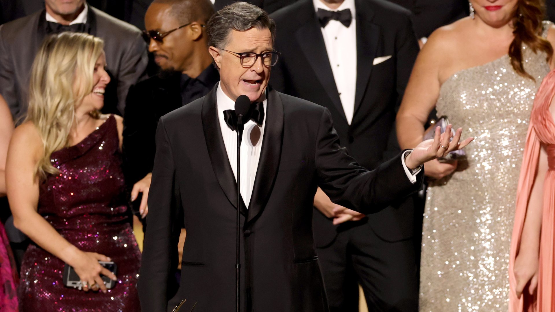 Stephen Colbert dedicó su premio Emmy 2025 a su difunta asistente: Qué ...