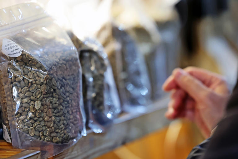 Coffee industry groans over cup price display policy amid rising costs