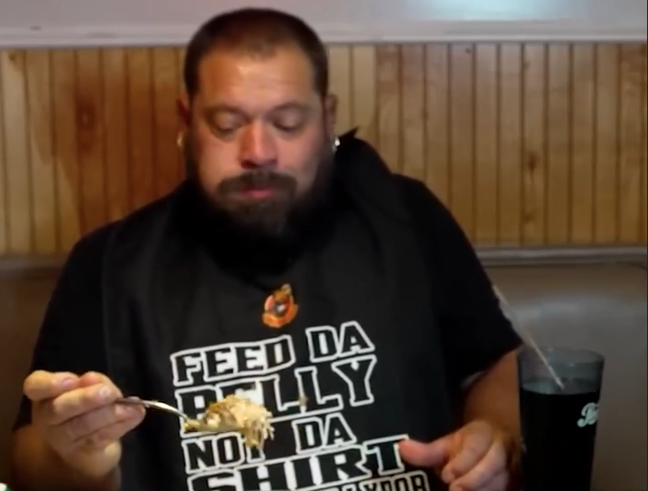 The Rebel Pig’s 7lb BBQ Horseshoe Explosion Food Challenge In Palmyra ...