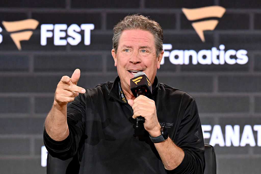 Report: Miami Dolphins legend Dan Marino being treated for liver disease