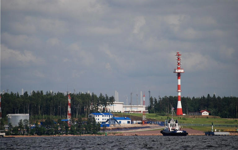 Key Russian oil hub resumes operations after Ukrainian drone attack ...