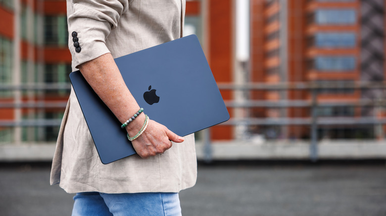 Your Old MacBook Might Get You Stopped By TSA - Here's Why