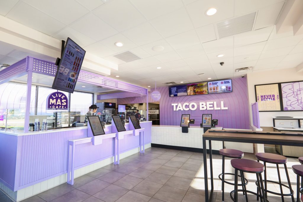 Taco Bell’s live Más Café opens Carmel Mountain Ranch with party