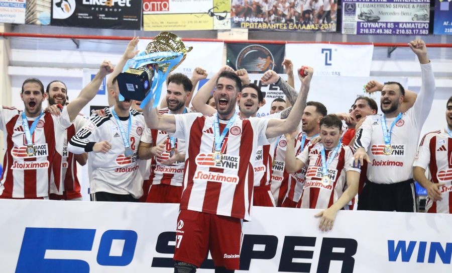 Λύγισε την ΑΕΚ και πήρε το 4ο συνεχόμενο Super Cup ο Ολυμπιακός!