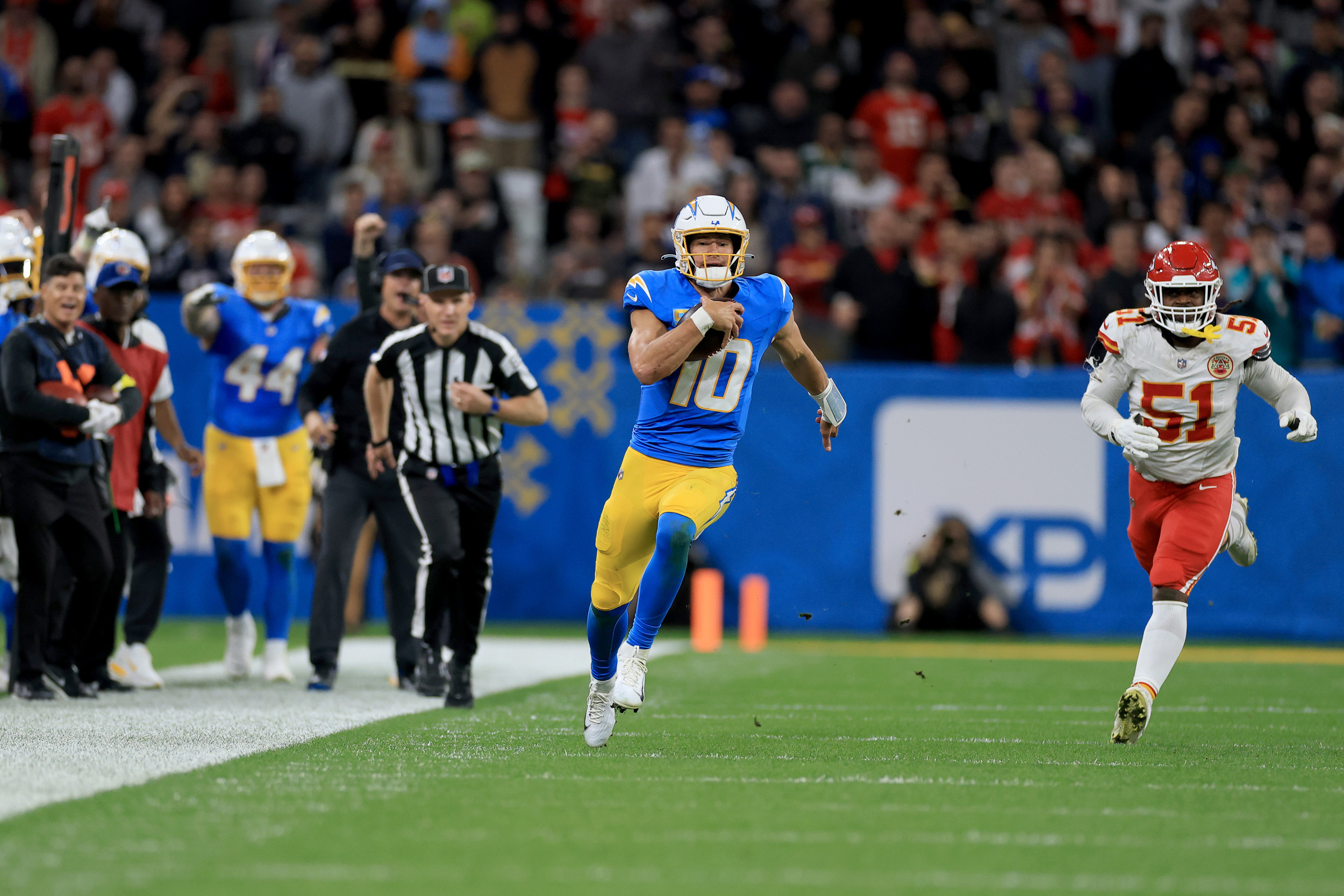 Best Monday Night Football Week 2 player prop bets: TB vs. HOU, LAC vs. LV