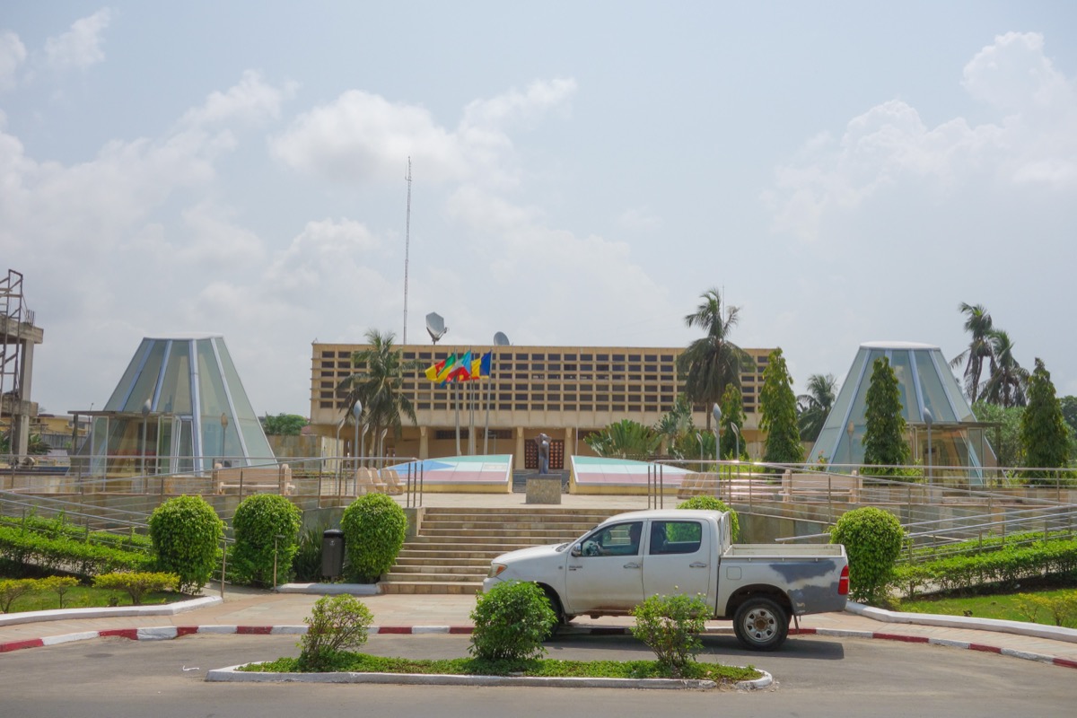 Government cuts internet to all 5,000 residents of island after ...