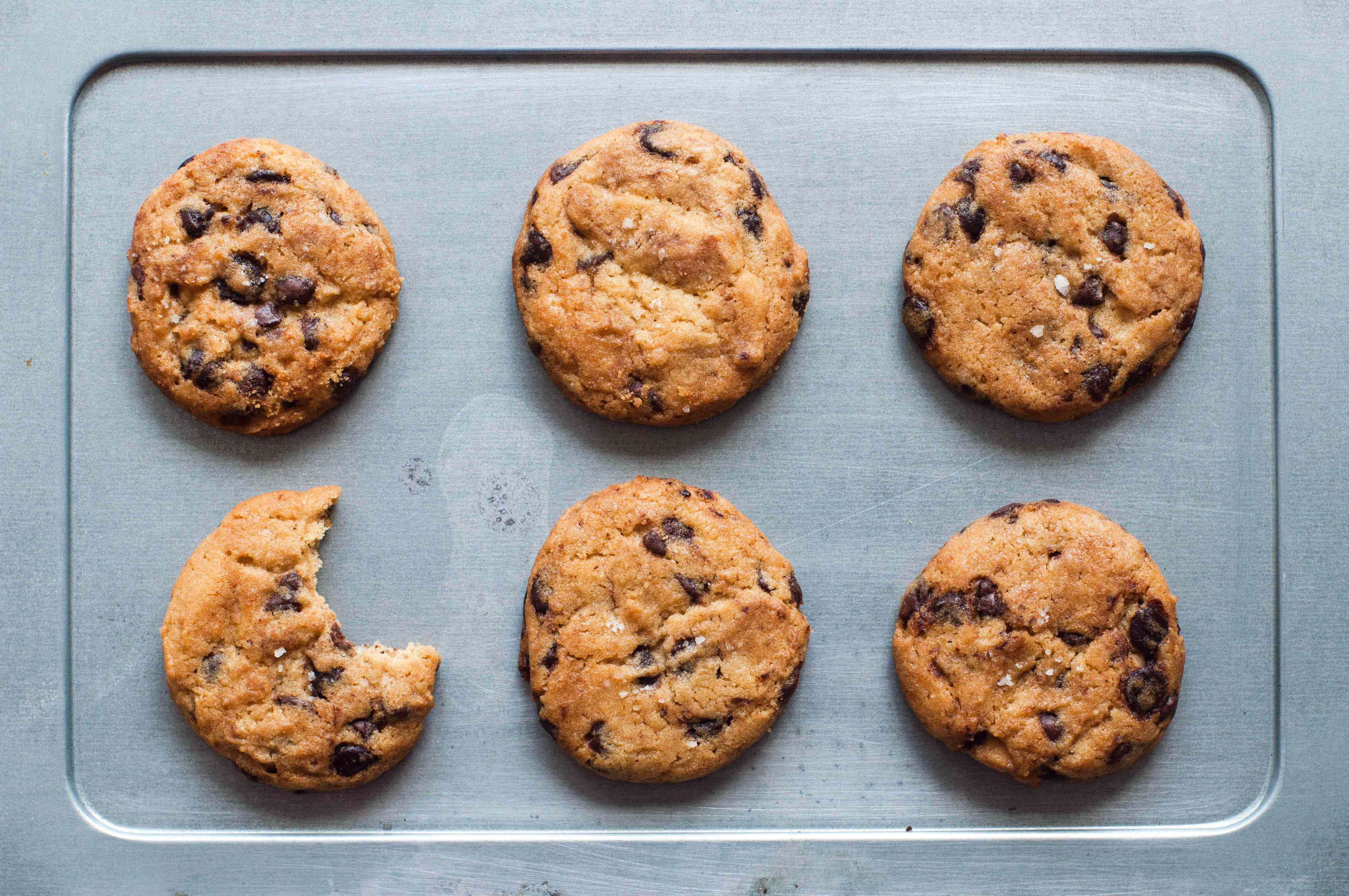 I Tested Out Easy Cleaning Tricks on My Burnt Cookie Sheets—This One ...