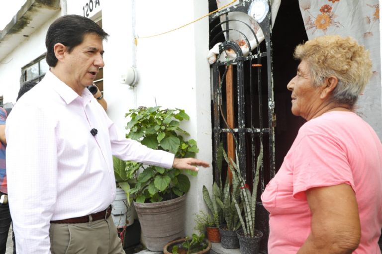 Escobedo atiende a las familias afectadas por las lluvias
