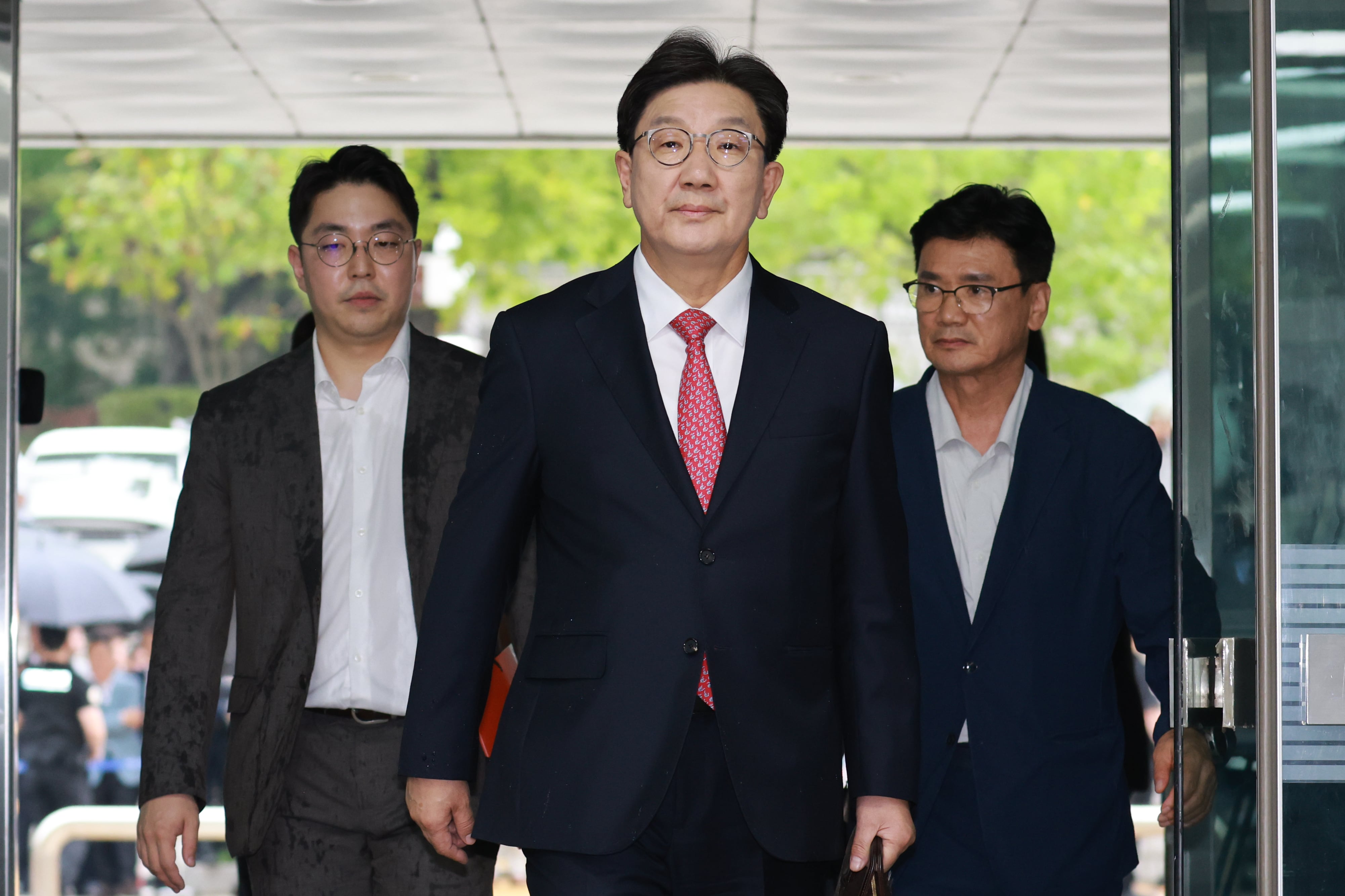 People Power Party lawmaker Kweon Seong-dong faces detention review ...