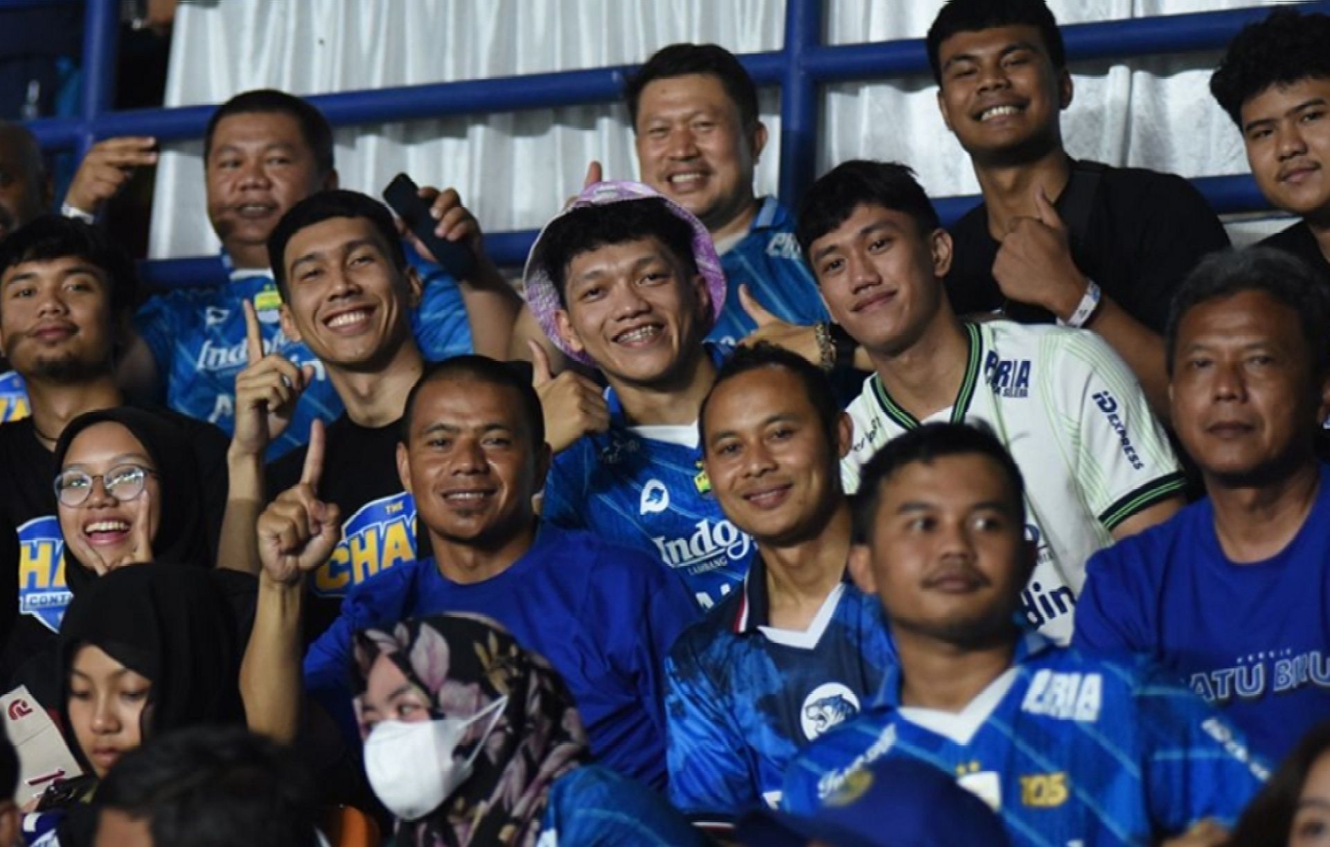 Kisah Karier Sepak Bola Atep Rizal, Legenda Persib yang Kini Berlari di ...