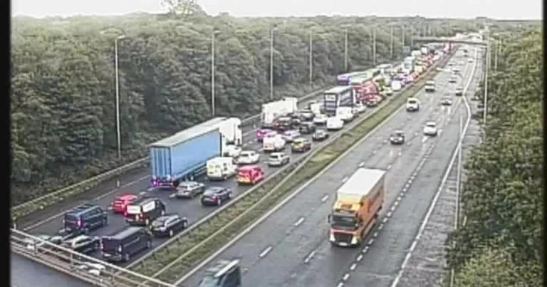 M6 delays after lorry breaks down between Preston and Wigan