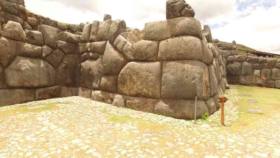The Ancient Stronghold In Peru That Experts Cannot Explain