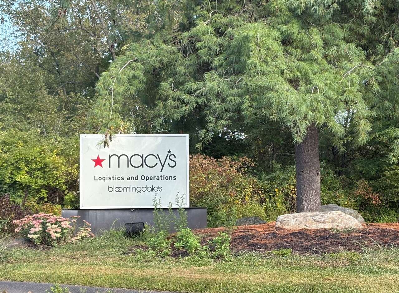 Macy's to close Cheshire distribution centers, cutting nearly 1,000 ...