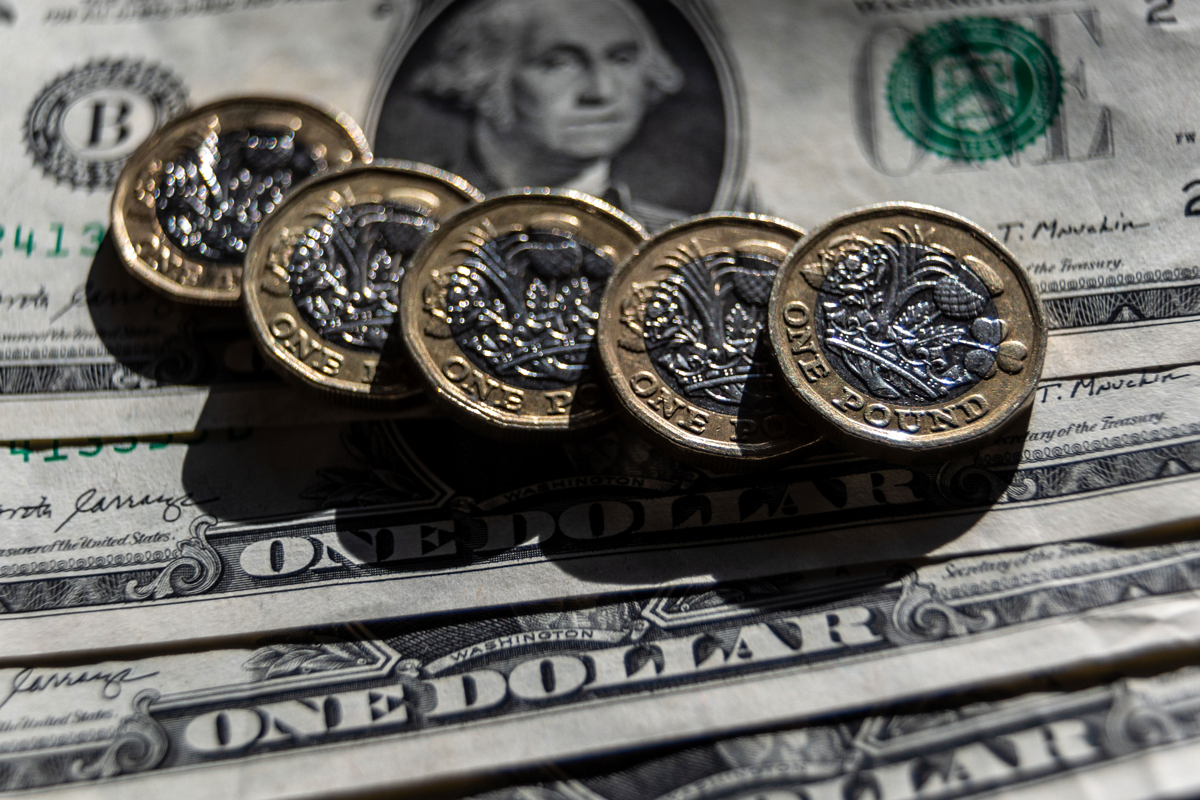 Pound steady as investors await autumn budget