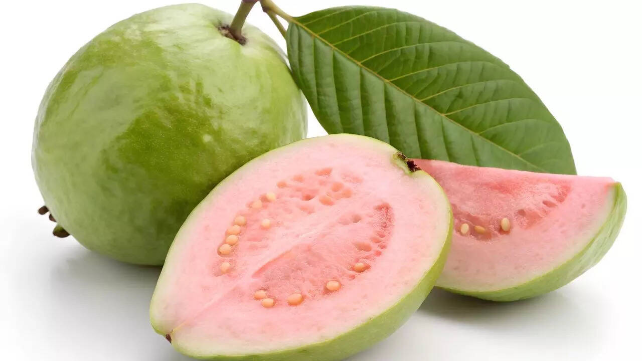 4 types of people who should avoid eating guava; know its side effects ...